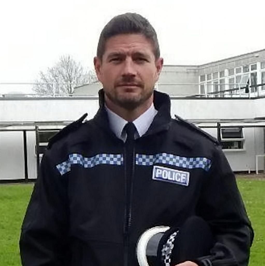 Hot Fuzz Britains Sexiest Police Officer Flooded With Offers From