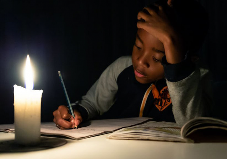 POWER CRISIS: Zimbabweans endure 19 hours a day without electricity ...