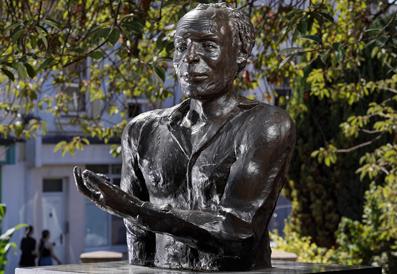 UK Black History Month: Statue by Zimbabwean artist David Matusa gets ...