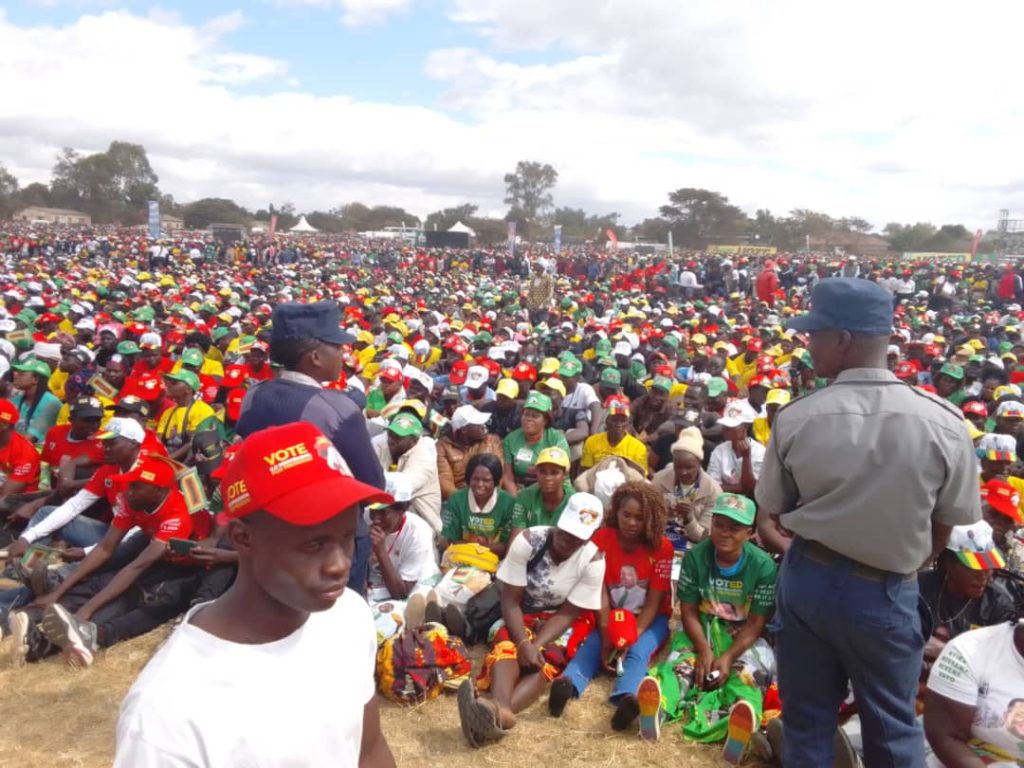 IN PICTURES: Zanu PF star rally attracts bumper crowd in Magunje ...