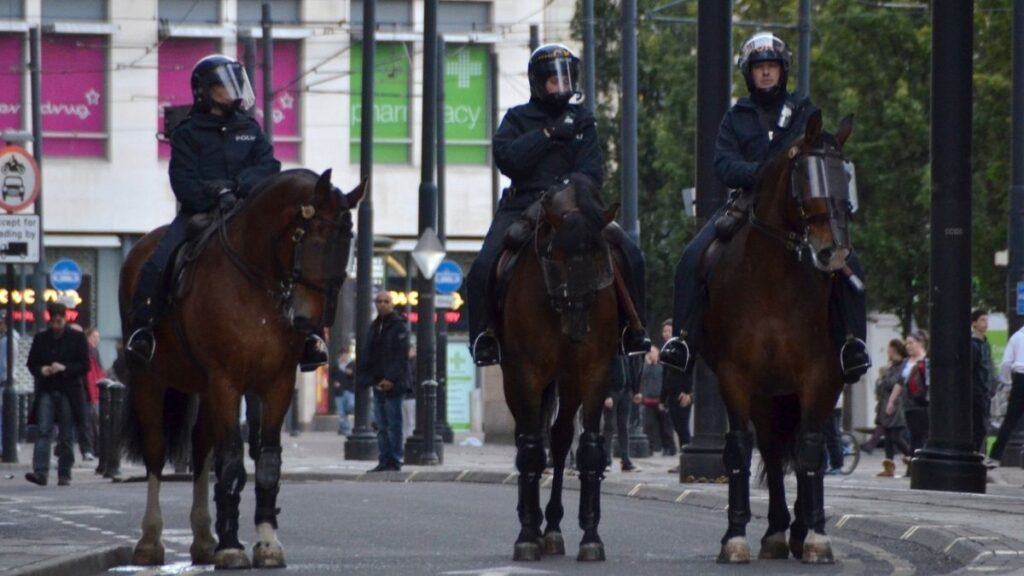 Mancunians are sharing their memories of the Manchester Riots 10 years ...