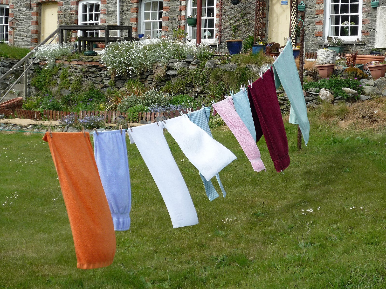 Internet divided over new Primark Teletubbies onesies