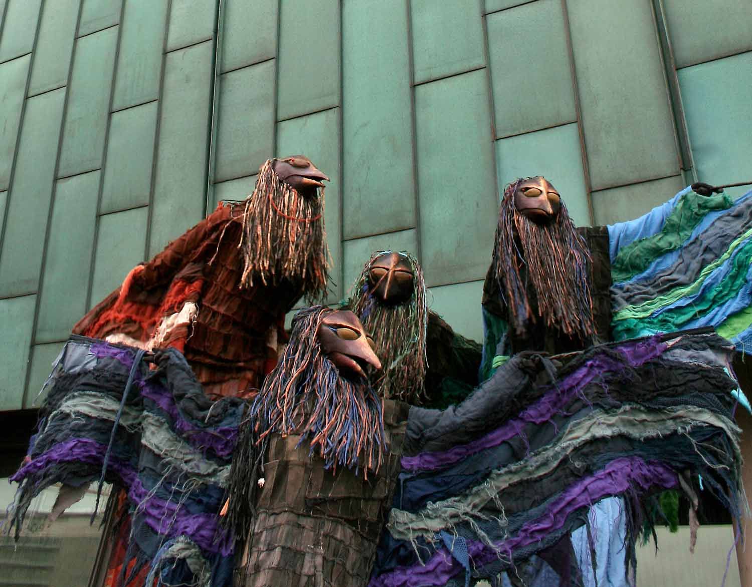 Weird and Wacky Entertainment | Holland Walk Around Entertainment ...